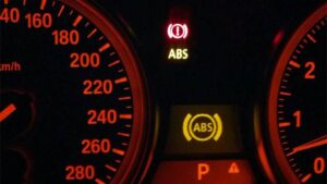 Symptômes D'un Module ABS Défectueux - Codes OBD OBD II Codes De Panne ...