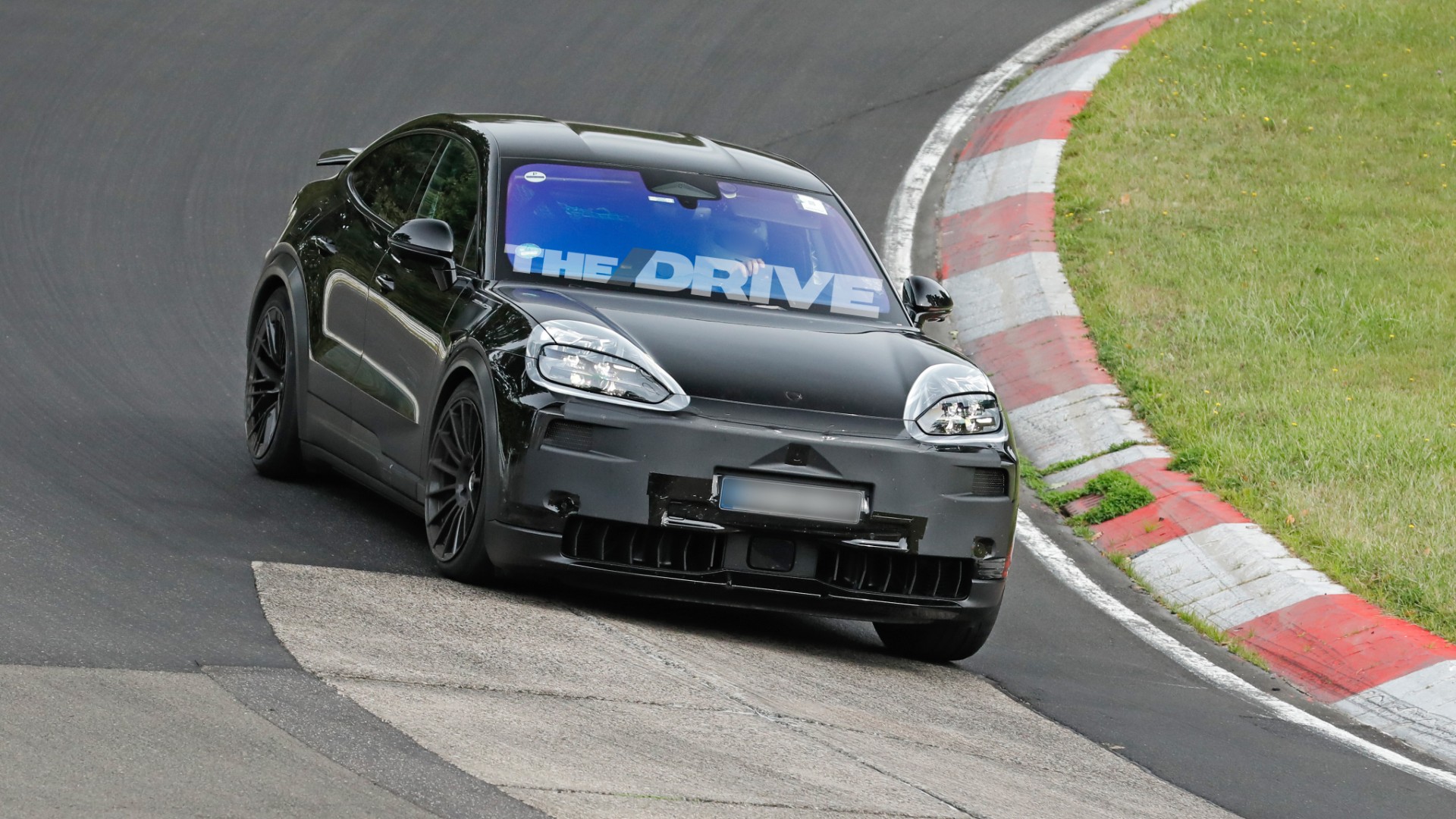 Porsche Cayenne Coupe EV Turbo GT 2026 : Aérodynamique Agressive Et ...